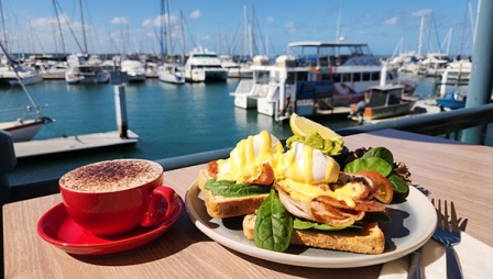 Lighthouse Cafe "ALL DAY DINING" | Hervey Bay Boat Club